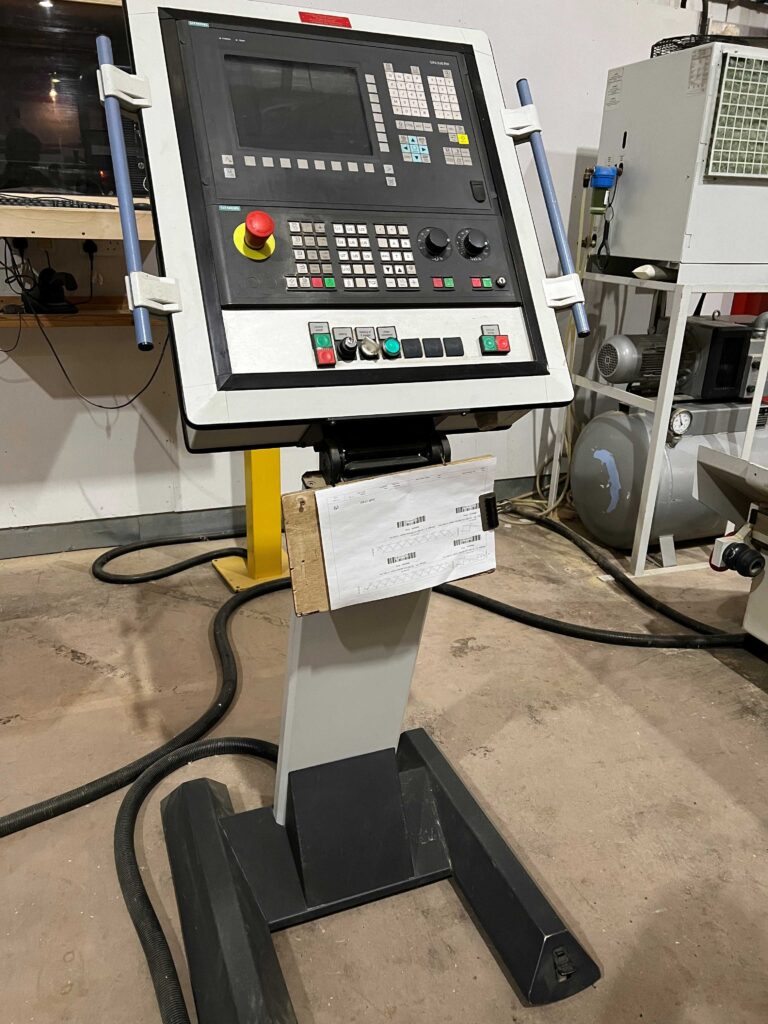 Maka PM270 CNC Router - Auto Pod Positioning - Gantry drive 5 axis