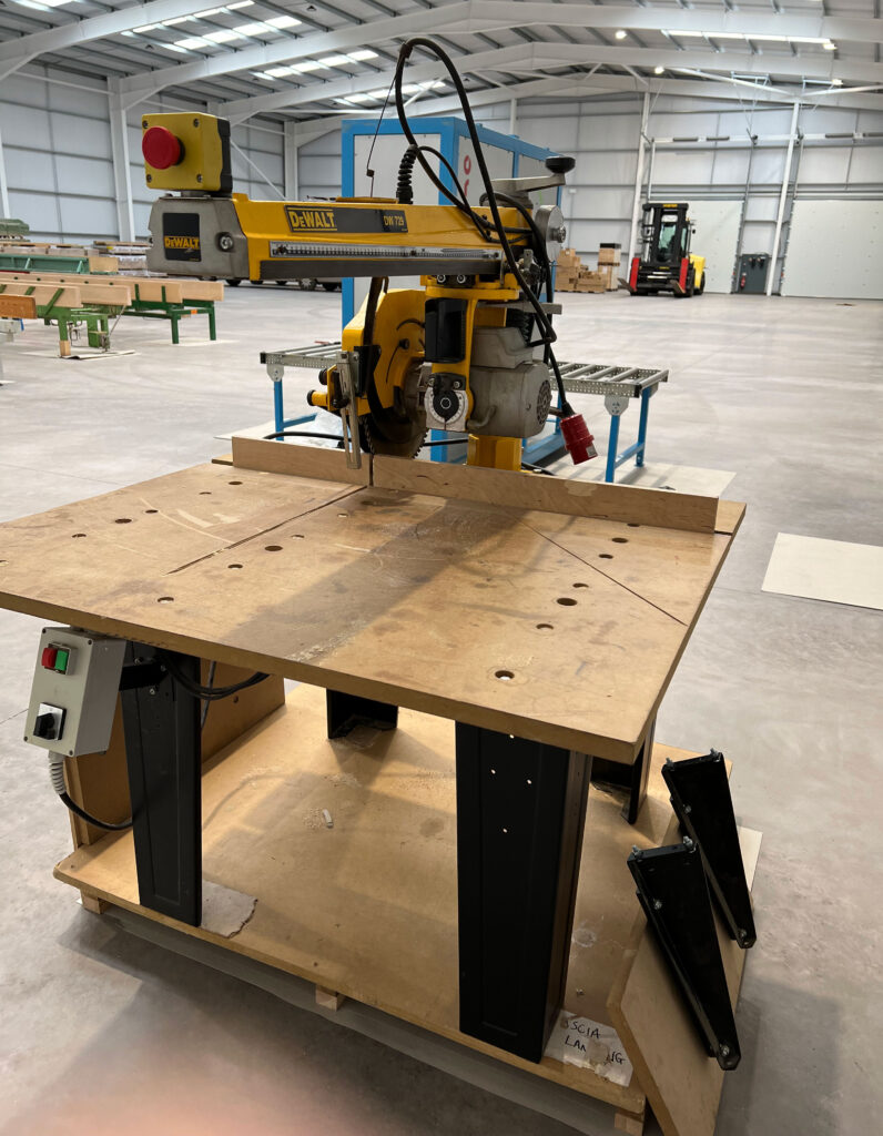Dewalt DW 729 Radial Arm Cross Cut Saw - Collect today