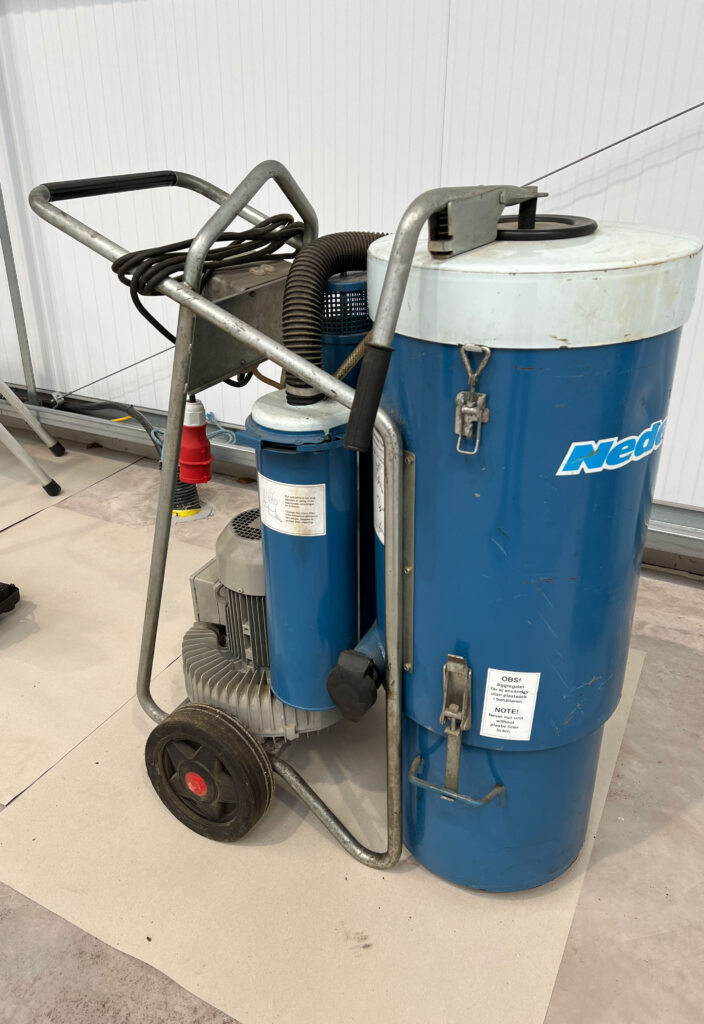 Nederman P30 Mobile Vacuum Unit - Shrops.co.uk