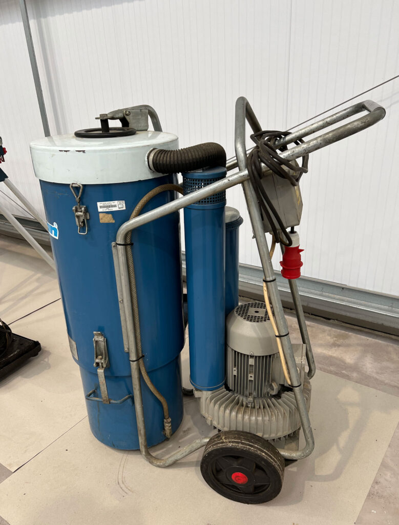 Nederman P30 Mobile Vacuum Unit - Shrops.co.uk